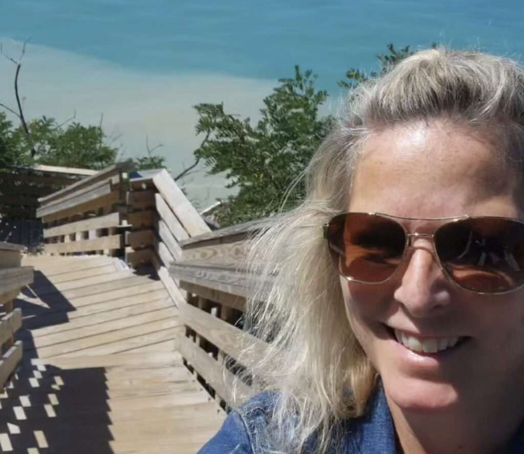 Dorene Discovers The Floating Staircase (9/1/23) - 96.5 WKLH